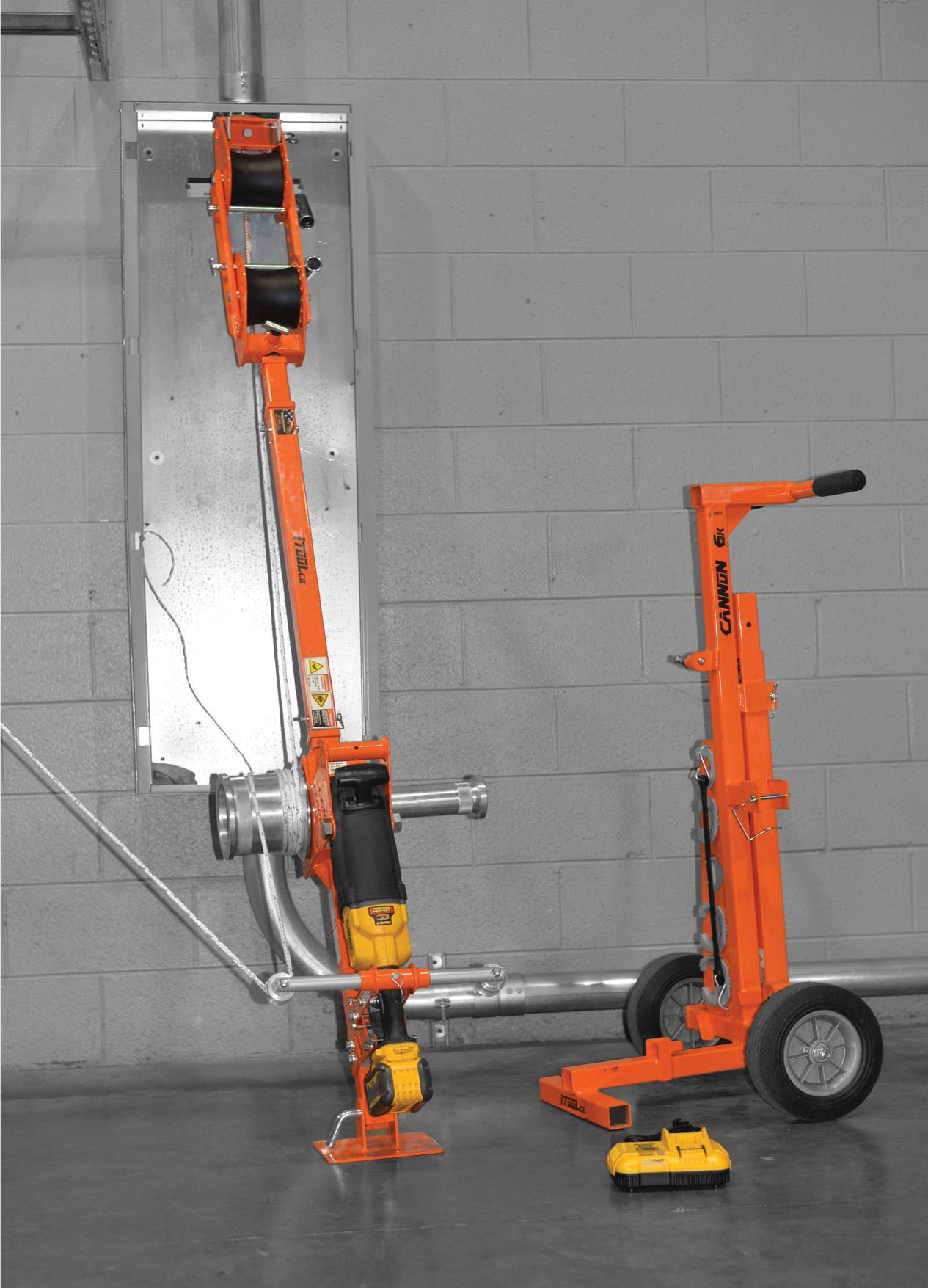 Winch, battery, 27.2kN, (6000lbs), extension arm, conduit adaptors ...