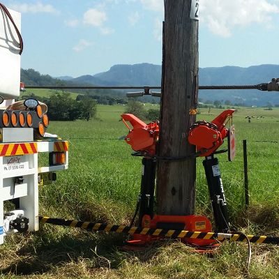 Pole puller, hydraulic, 56T, 660mm max dia pole, cam action head ...